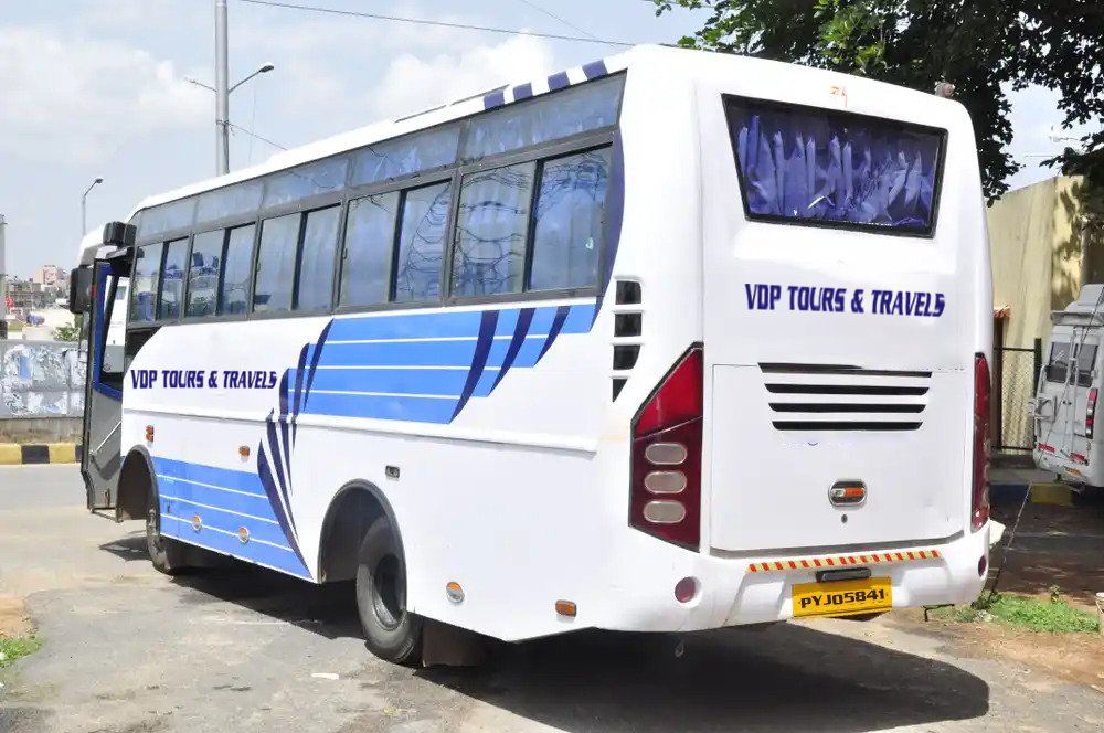Mini Bus Rental in Chennai – Easy, Affordable & Reliable